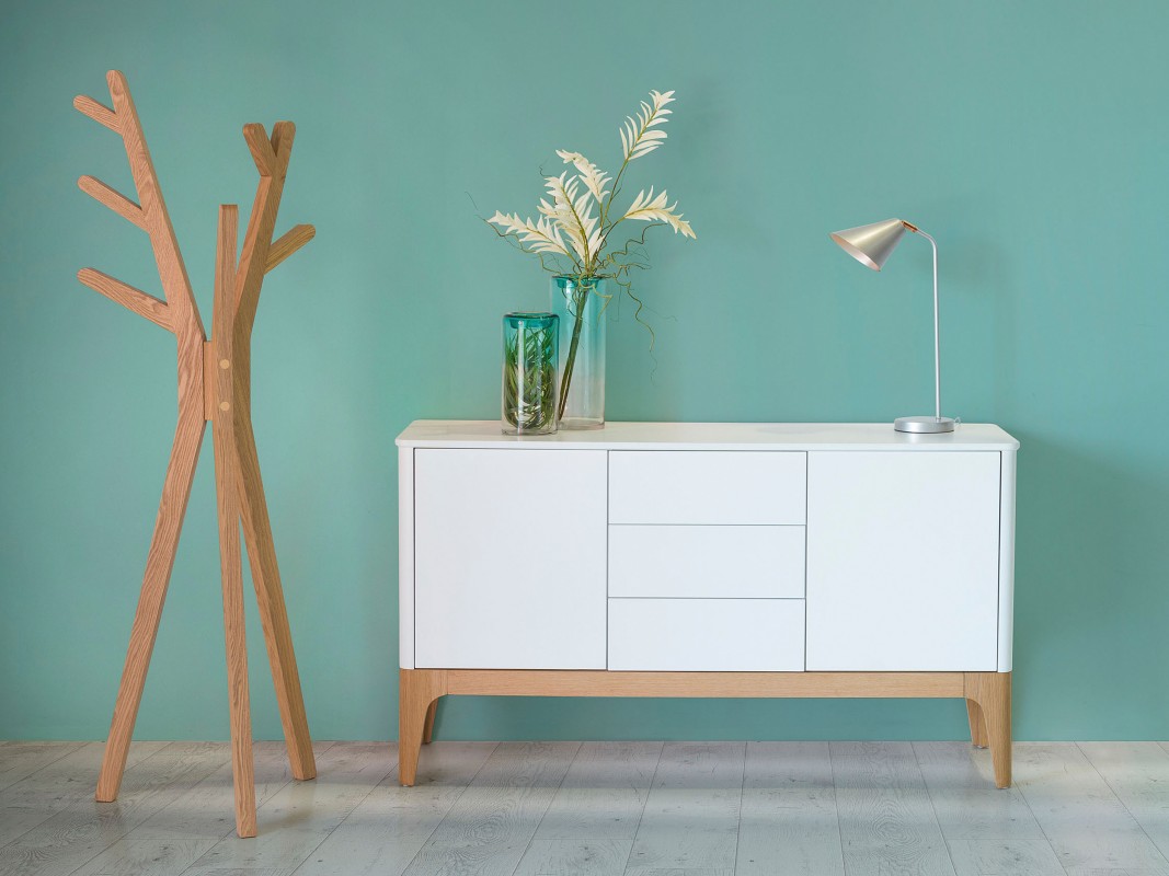 Perchero pie árbol de madera de fresno color natural